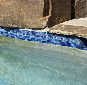 Pool Tile Cleanings – Pool Calcium Removal & Algae Cleaning